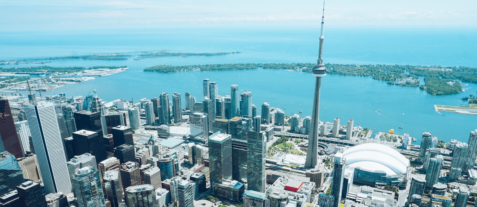 The CN Tower is in which Canadian city?